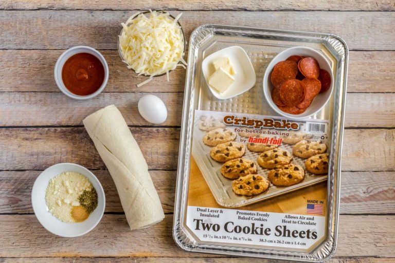 Back to School Pizza Pockets Lunch - Handi-foil - quick and easy!